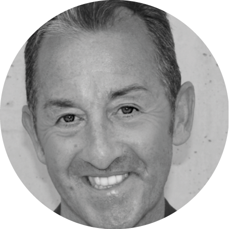 How Donald Trump bullies with his body language - US Election Analysis 2016